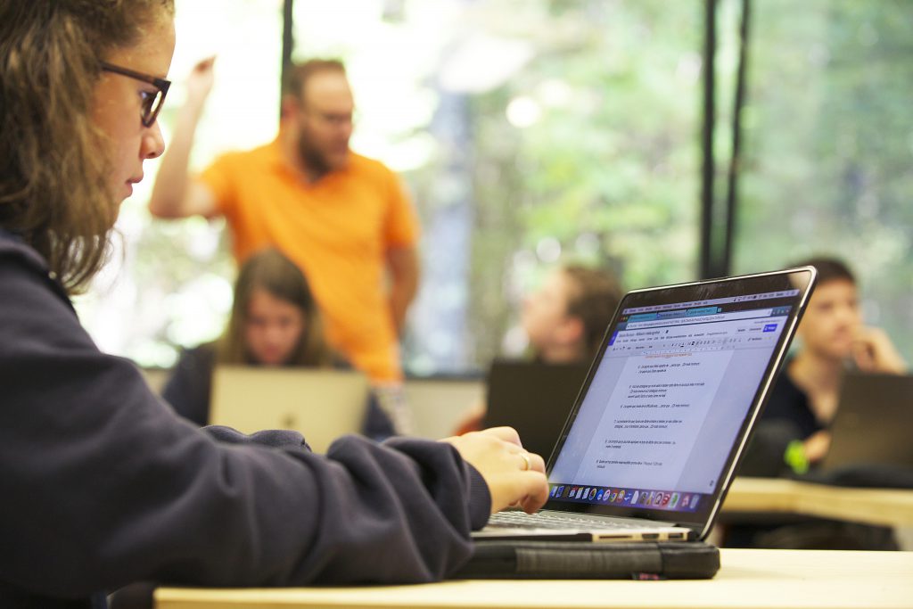 Aide aux devoirs - Montessori